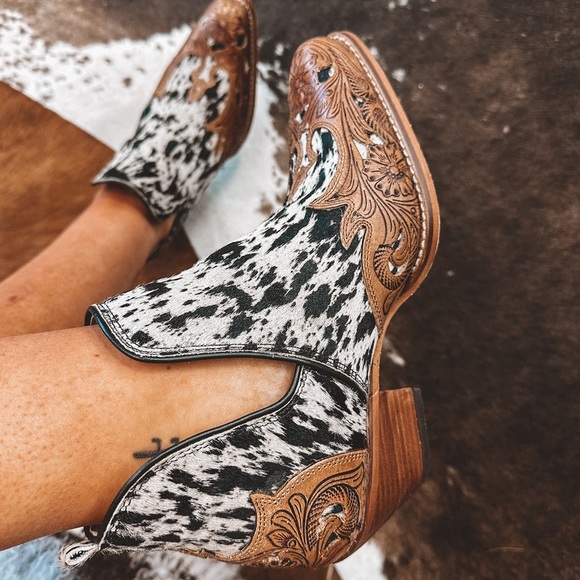 Myra Bag | Shoes | Nwt Myra Genuine Leather Hair On Hide Tooled Cow ...